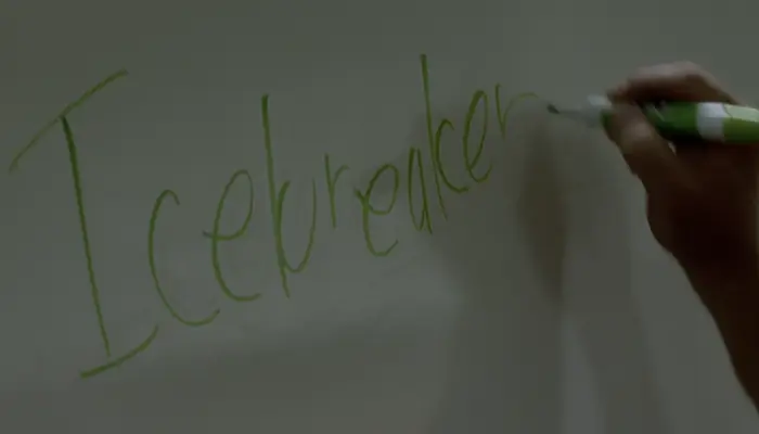 イディオム「Break the Ice」「Icebreaker」の意味とは?